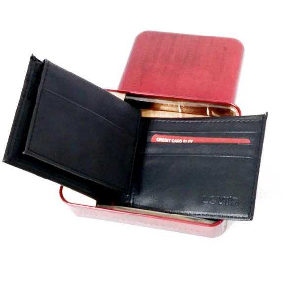 Levi's | Accessories | Levis Bifold Leather Wallet | Poshmark